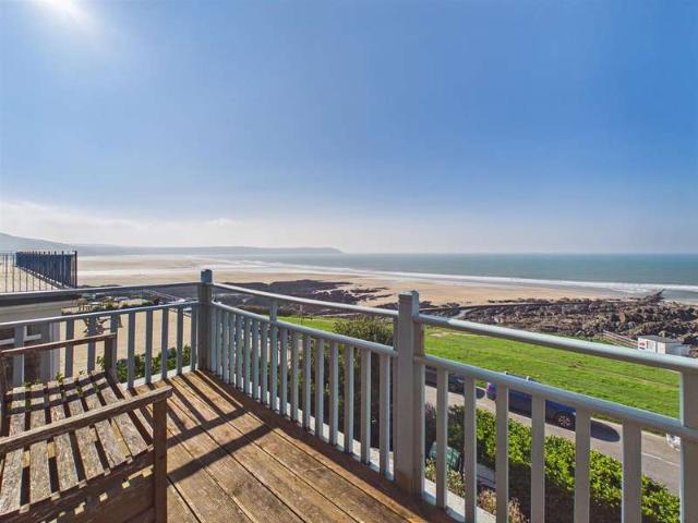3 Bedroom Apartment Flat