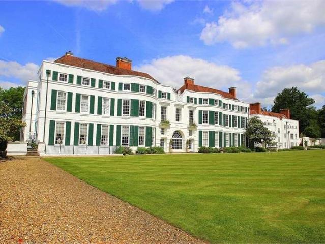 3 Bedroom Apartment Flat