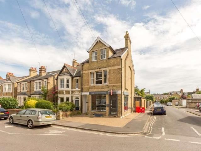 3 Bedroom Apartment Flat