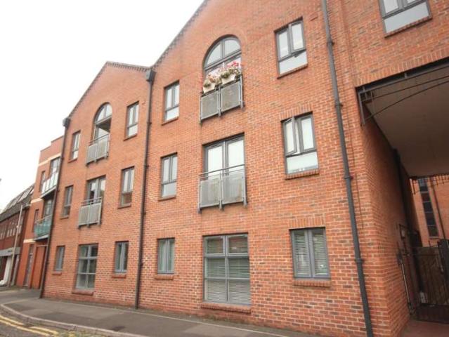 3 Bedroom Apartment Flat