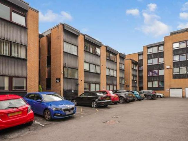 3 Bedroom Apartment Flat