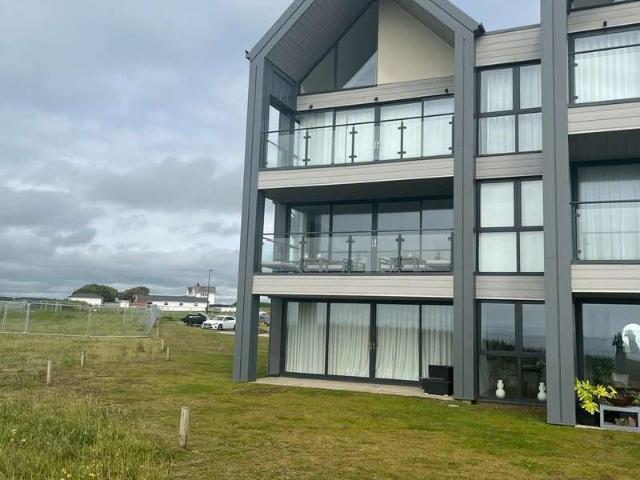 3 Bedroom Apartment Flat