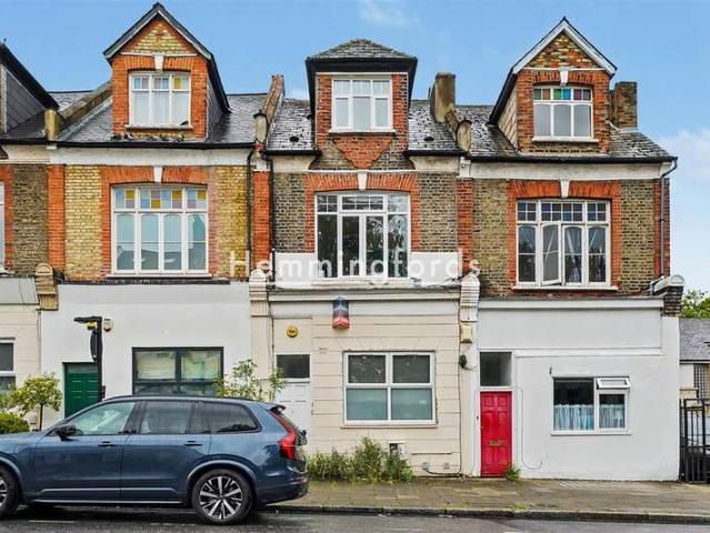 3 Bedroom Apartment Flat