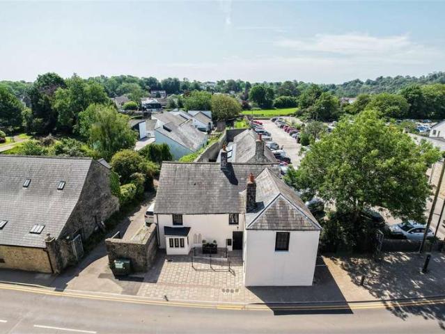 3 Bedroom Apartment Flat
