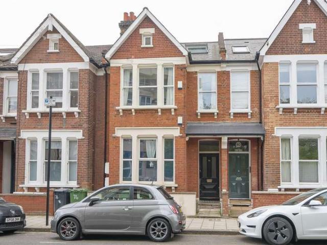 3 Bedroom Apartment Flat