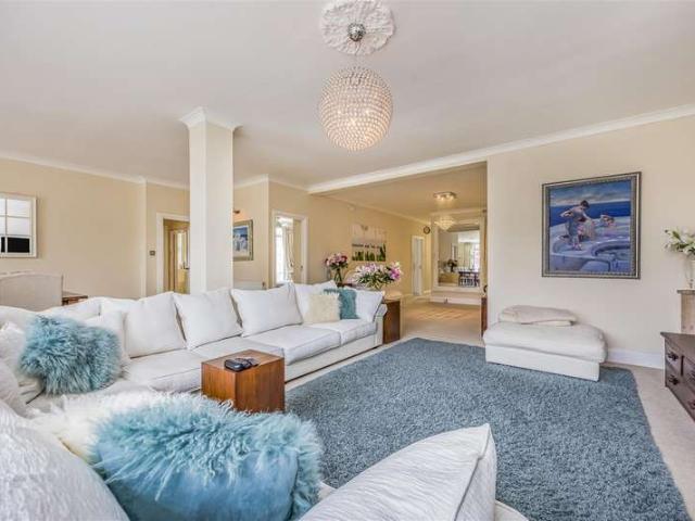3 Bedroom Apartment Flat