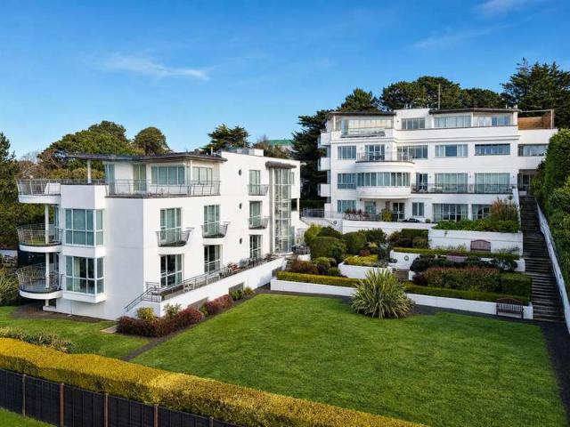 3 Bedroom Apartment Flat