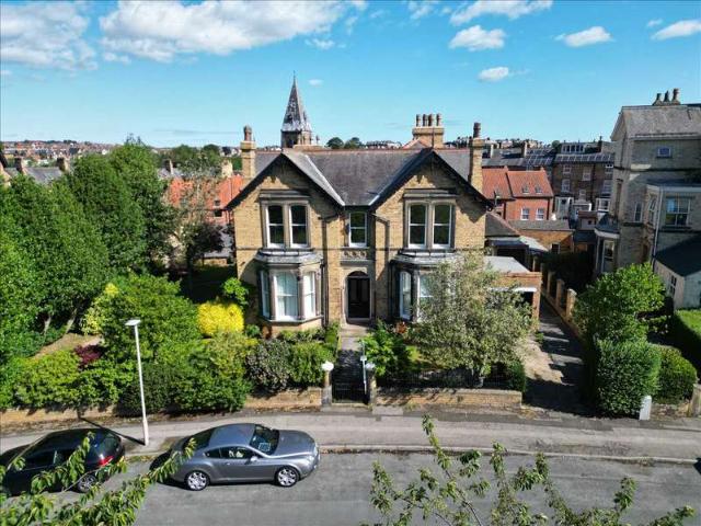 3 Bedroom Apartment Flat