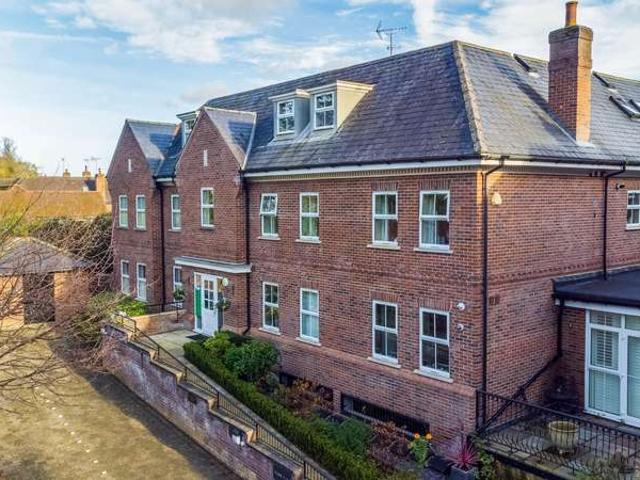3 Bedroom Apartment Flat