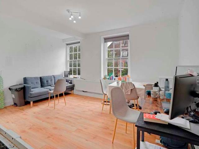 3 Bedroom Apartment Flat