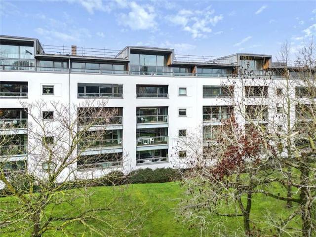 3 Bedroom Apartment Flat