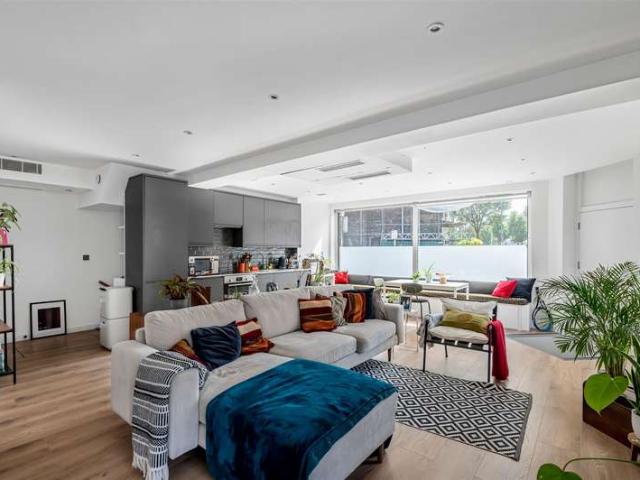 3 Bedroom Apartment Flat