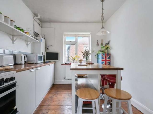 3 Bedroom Apartment Flat