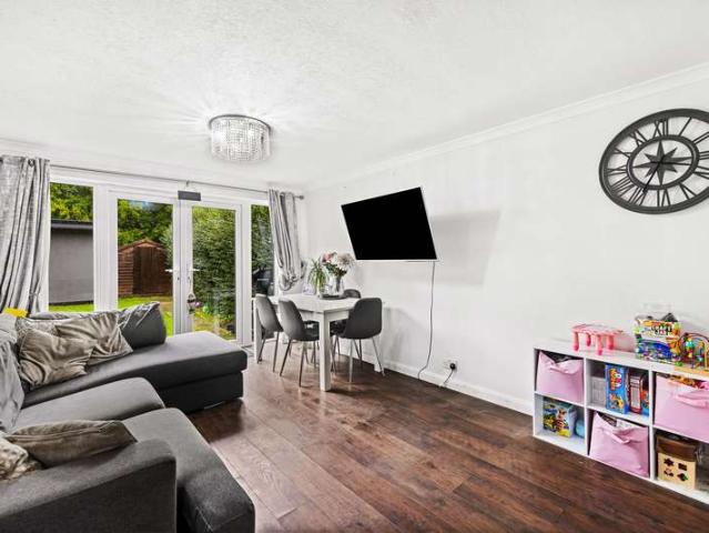 3 Bedroom Apartment Flat