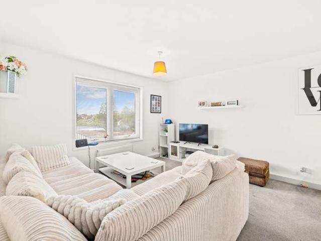 3 Bedroom Apartment Flat