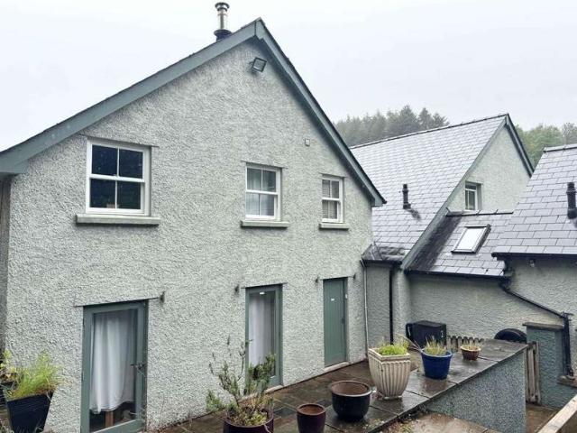 3 Bedroom Apartment Flat