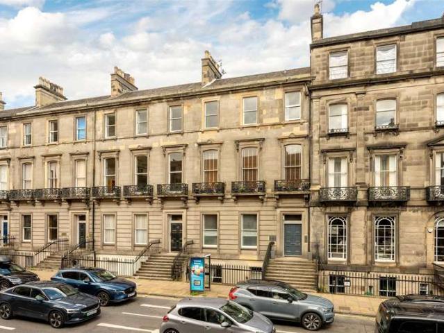 3 Bedroom Apartment Flat