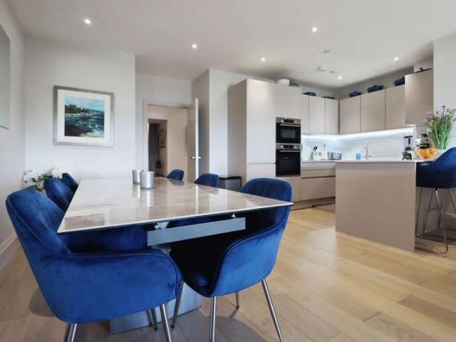 3 Bedroom Apartment Flat