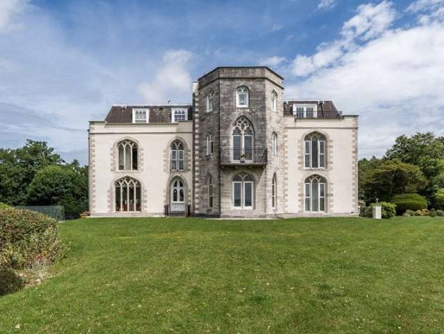 3 Bedroom Apartment Flat