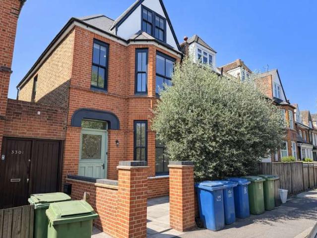 3 Bedroom Apartment Flat