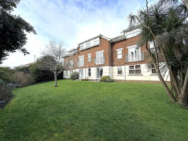3 Bedroom Apartment Flat