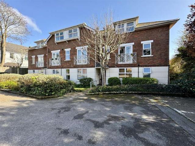 3 Bedroom Apartment Flat