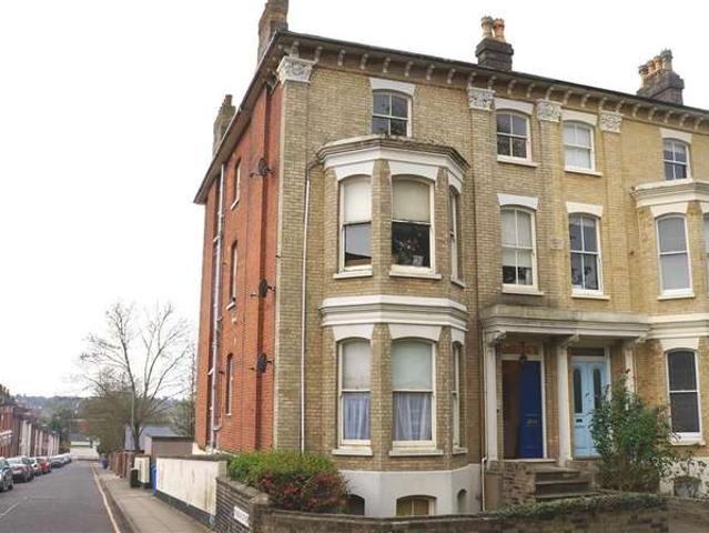 3 Bedroom Apartment Flat