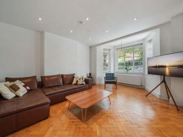 3 Bedroom Apartment Flat