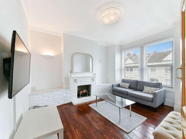 3 Bedroom Apartment Flat