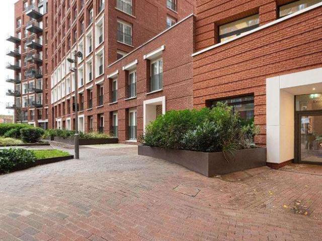 3 Bedroom Apartment Flat