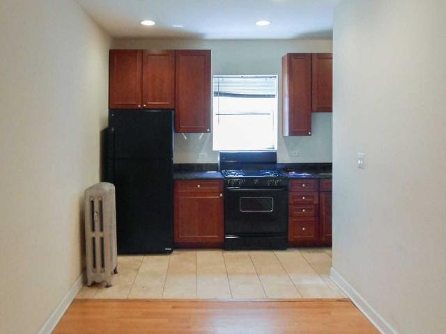 3 Bedroom Apartment for Rent at N Pine Grove Ave & W Irving Park Rd, Chicago, IL 60613 Uptown
