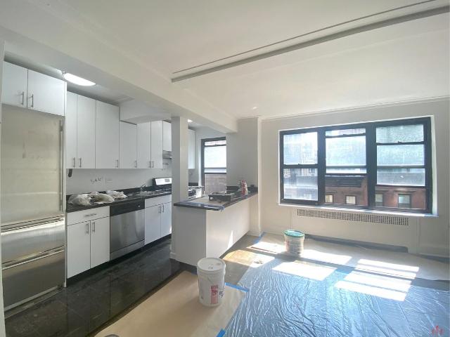 3 Bedroom Apartment for Rent at E 38th St #6B, New York, NY 10016 Murray Hill