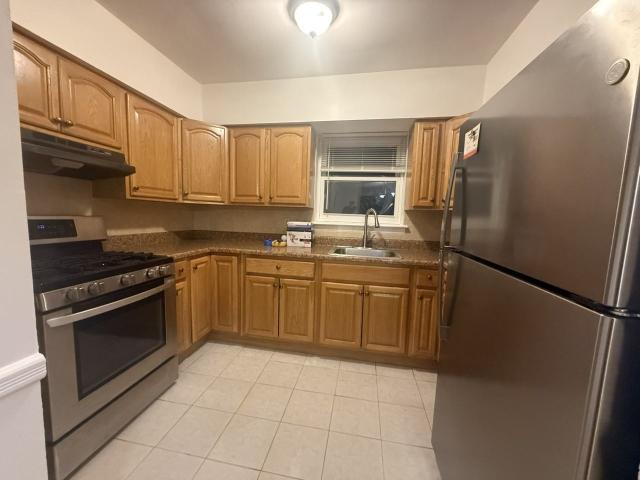 3 Bedroom Apartment for Rent at Underhill Ave, New York, NY 10472 Clason Point