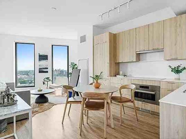 3 Bedroom Apartment for Rent at Vanderbilt Ave #545 19I, New York, NY 11238 Clinton Hill