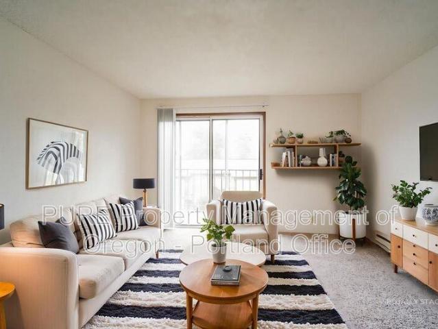3 Bedroom Apartment for Rent at 14134 Ne Sandy Blvd #D08, Portland, OR 97230 Argay