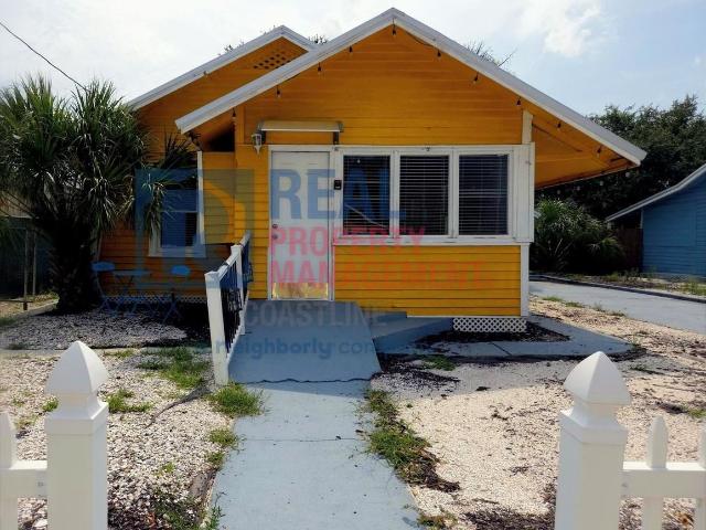 3 Bedroom Apartment for Rent at 1415 10th St W, Bradenton, FL 34205 Village of the Arts