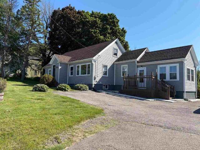 3 Bedroom Apartment for Rent at 1420 Woodbury Ave, Portsmouth, NH 03801