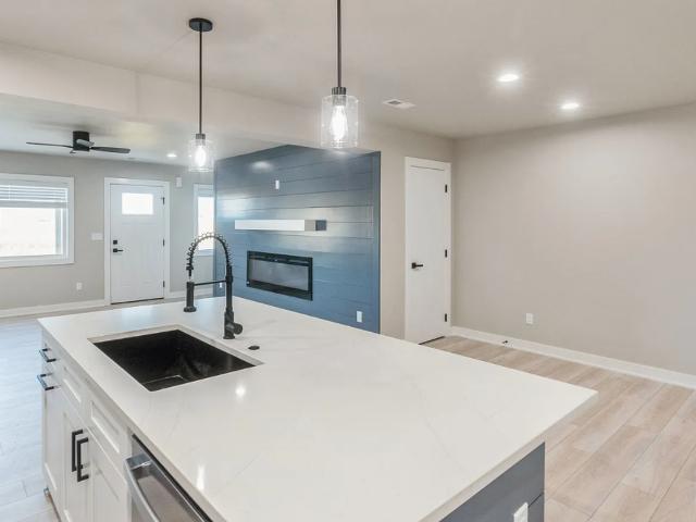 3 Bedroom Apartment for Rent at 14210 Springbrook Trl, Urbandale, IA 50111