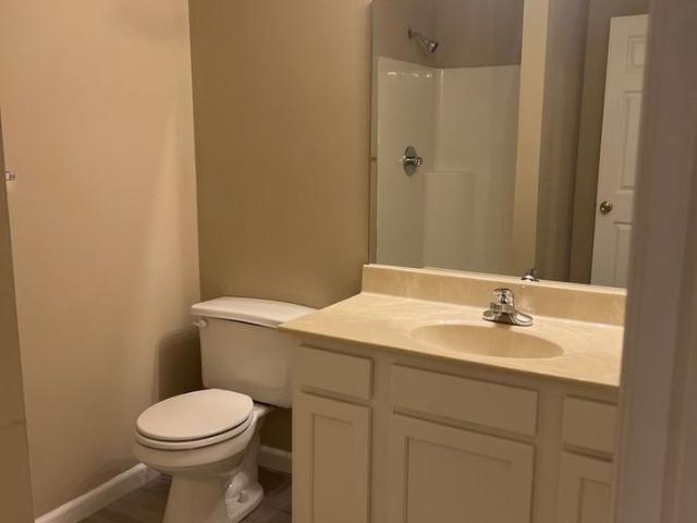 3 Bedroom Apartment for Rent at 1426 N Kinser Pike Apt F6, Bloomington, IN 47404