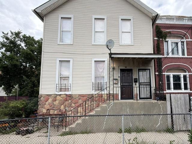 3 Bedroom Apartment for Rent at 148 W 66th St #2, Chicago, IL 60621 Grand Crossing