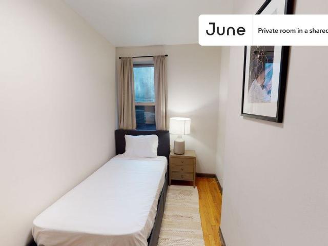 3 Bedroom Apartment for Rent at 1521 York Ave #B, New York, NY 10028 Upper East Side