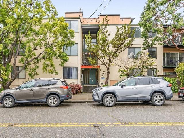 3 Bedroom Apartment for Rent at 1550 Walnut St #01, Berkeley, CA 94709 Gourmet Ghetto