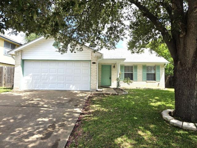 3 Bedroom Apartment for Rent at 1600 Hollow Tree Blvd, Round Rock, TX 78681 Sam Bass Trails