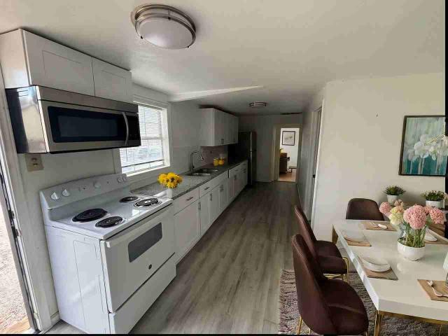 3 Bedroom Apartment for Rent at 1723 Oak Knoll Dr #5, Haltom City, TX 76117