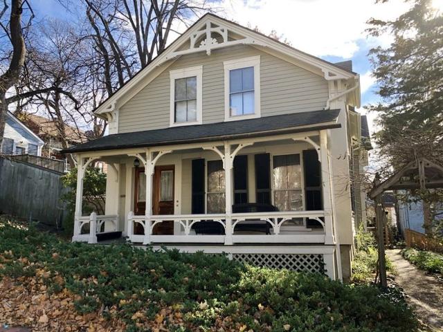 3 Bedroom Apartment for Rent at 17 Congress St, Worcester, MA 01609 Main Middle