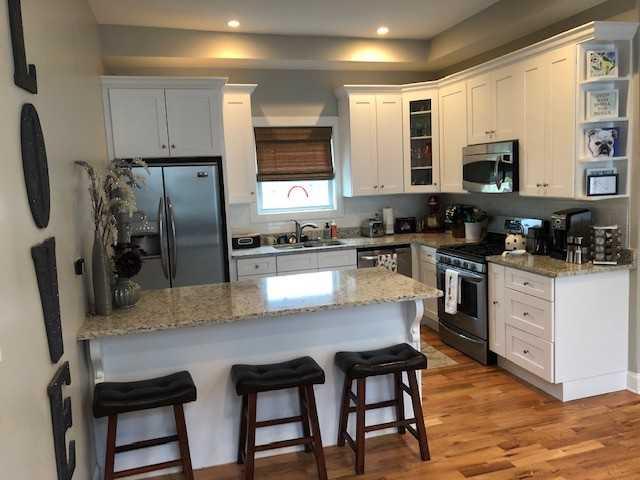 3 Bedroom Apartment for Rent at 1918 W Berenice Ave #2, Chicago, IL 60613 North Center