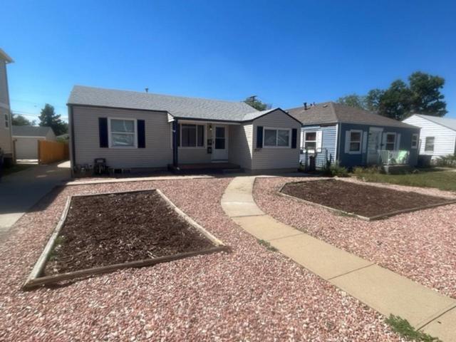 3 Bedroom Apartment for Rent at 1945 Oakland St #A, Aurora, CO 80010 North Aurora
