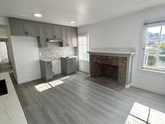 3 Bedroom Apartment for Rent at 1956 1/2 Park Grove Avenue, Los Angeles, CA 90007 Congress North