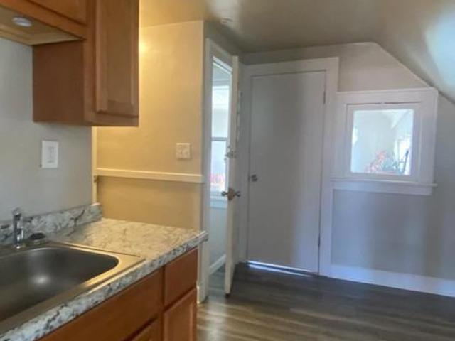 3 Bedroom Apartment for Rent at 19814 Shawnee Ave, Cleveland, OH 44119 North Collinwood
