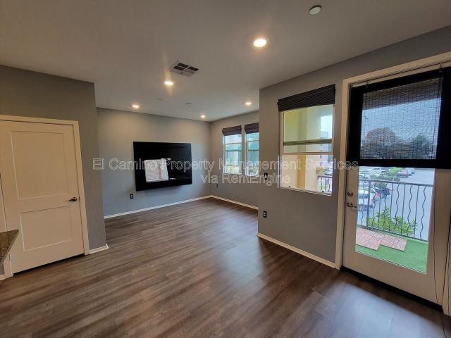 3 Bedroom Apartment for Rent at 10244 Artesia Blvd, Bellflower, CA 90706 Bellflower